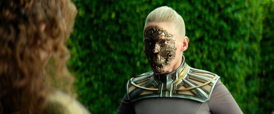 Nadace - Její všudypřítomný dohled (S03E04) (2025) | ČSFD.cz