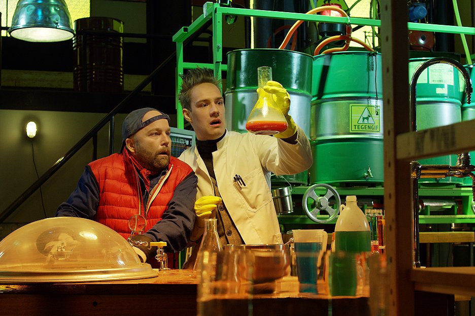 De Club van Sinterklaas & geblaf op de pakjesboot (2016) | Videa ...