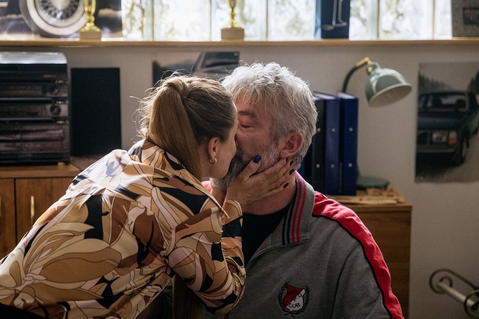 Bratři a sestry - Epizoda 16 (E16) (2025) | Creators | ČSFD.cz