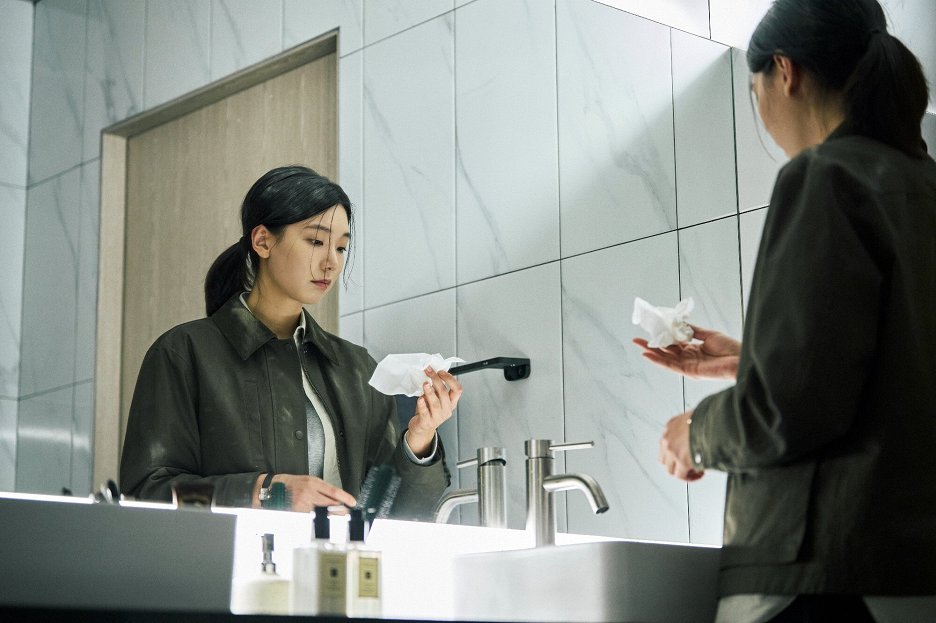 As You Stood By - Eun-su and Hui-su (E04) (2025) | Creators | ČSFD.cz