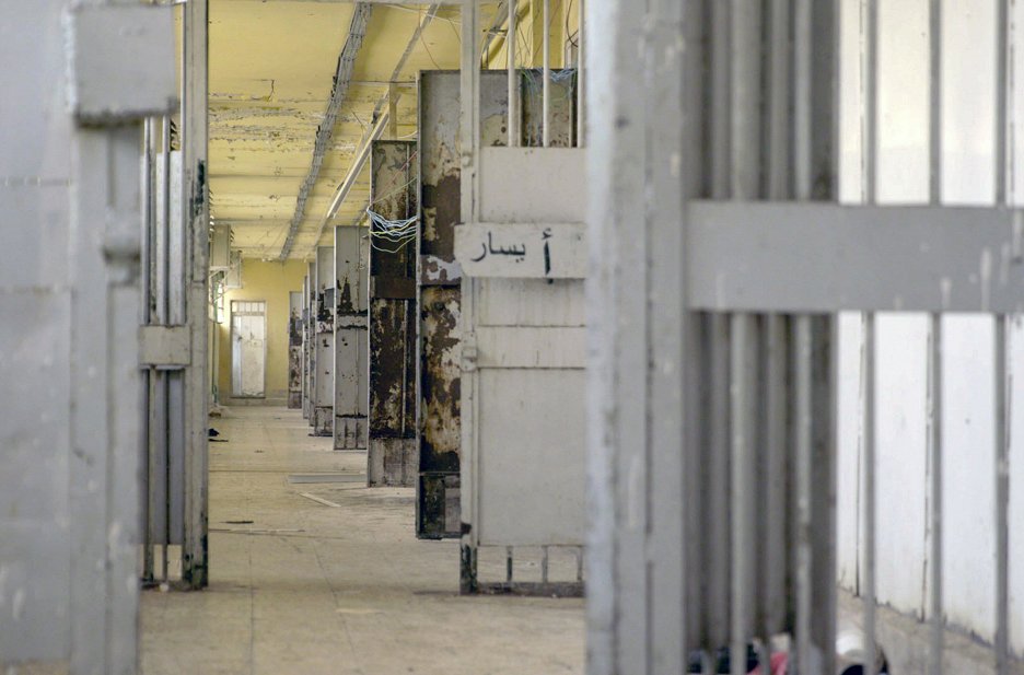 Surviving Syria's Prisons (2025) | ČSFD.cz