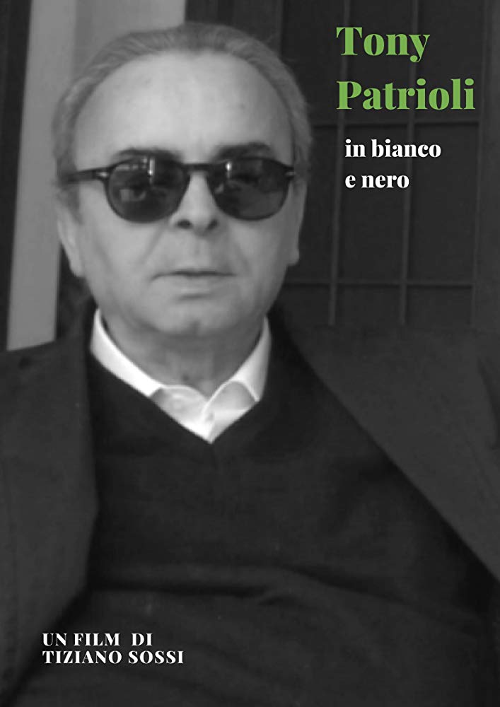 Tony Patrioli in bianco e nero (2015) | ČSFD.cz